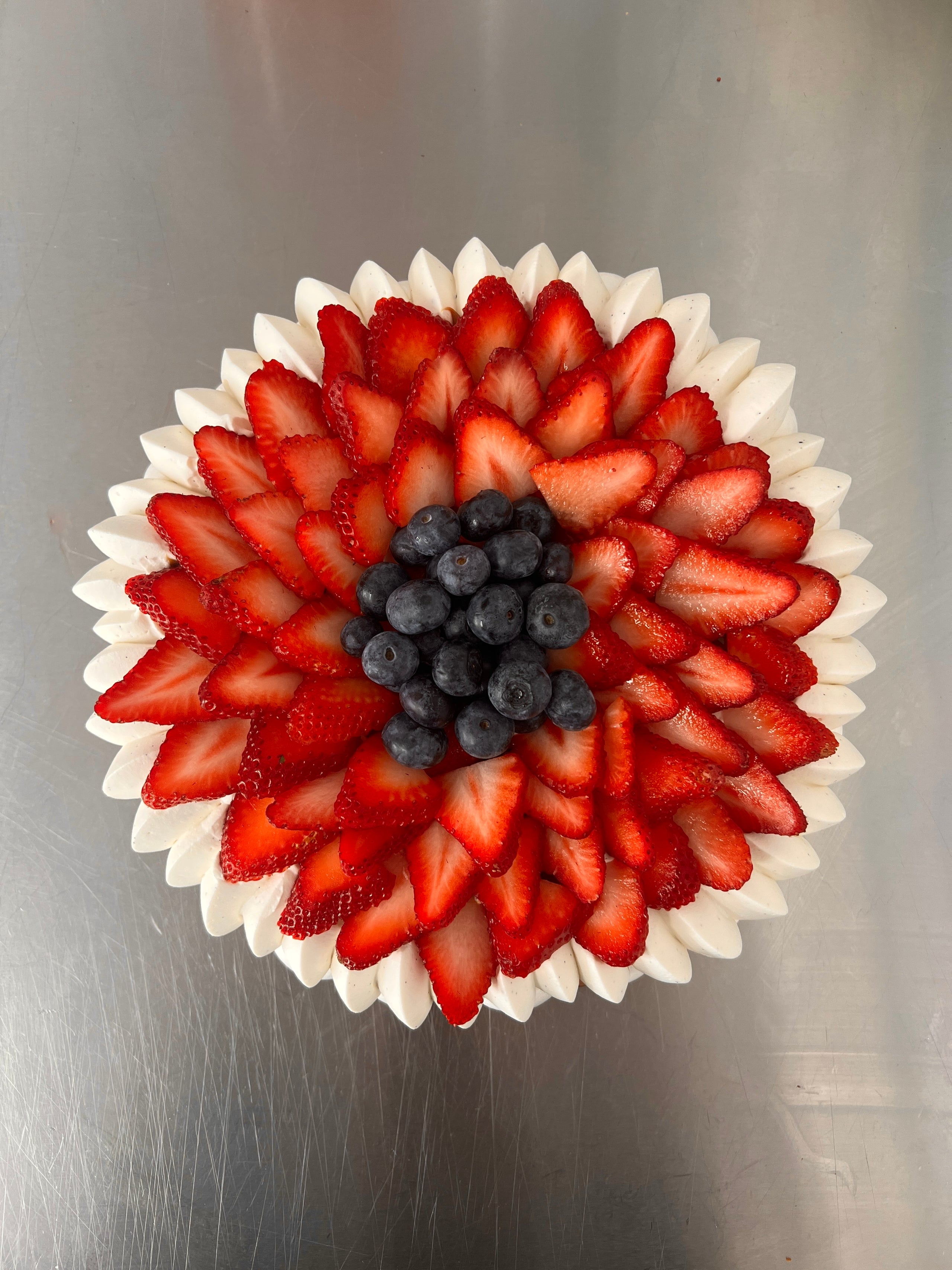 Pavlova 6-8px | Casa Bake - Artisanal French Bakery